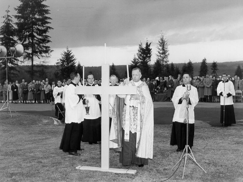 Holyrood Cemetery - Shoreline, WA Cemeteries