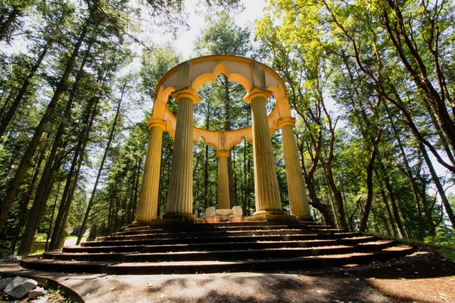 The Evolving Traditions of Cemetery Memorials - Seattle, WA