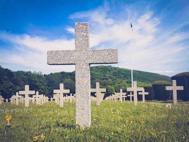 Cultivating Appreciation for Life Through Cemetery Reflections